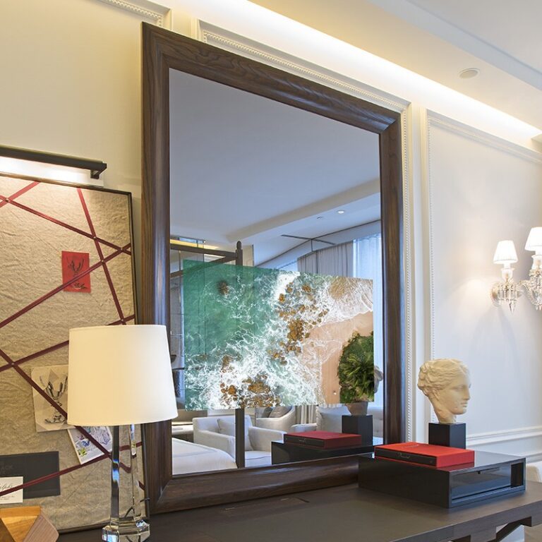 The best orientation for your Mirror TV